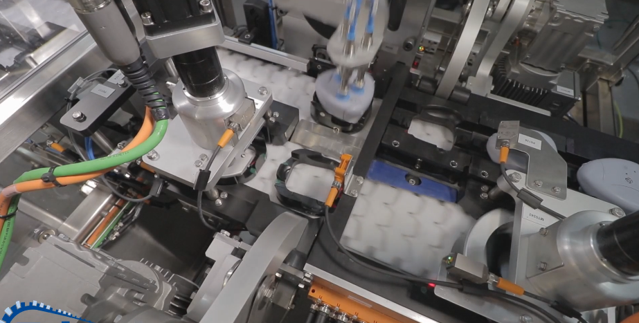 Servo-Controlled Single-Axis Pick & Place System for medical devices ...